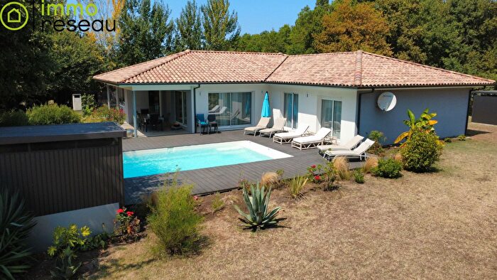 Maison à vendre - Biganos - 6 pièces - 4 chambres