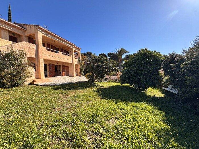 Maison 4 pièces à La Ciotat, Centre-ville, à vendre