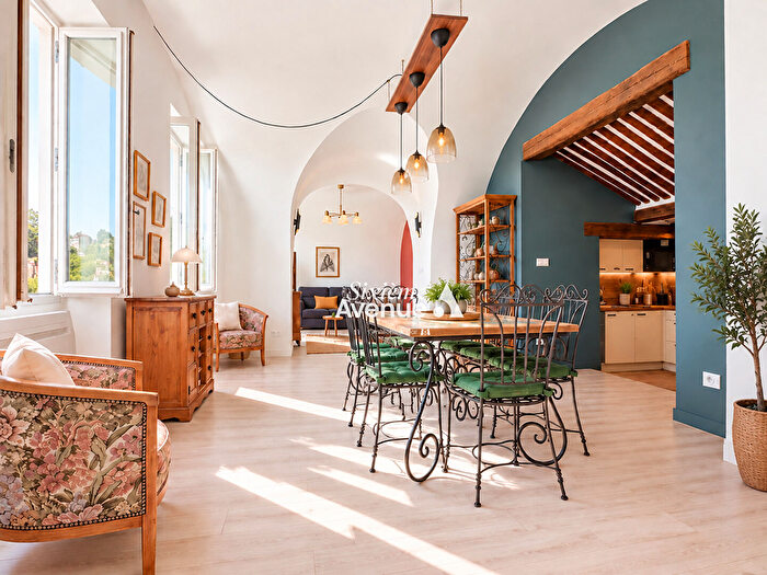 Grasse, Centre-ville Nord - Appartement 4 pièces à vendre