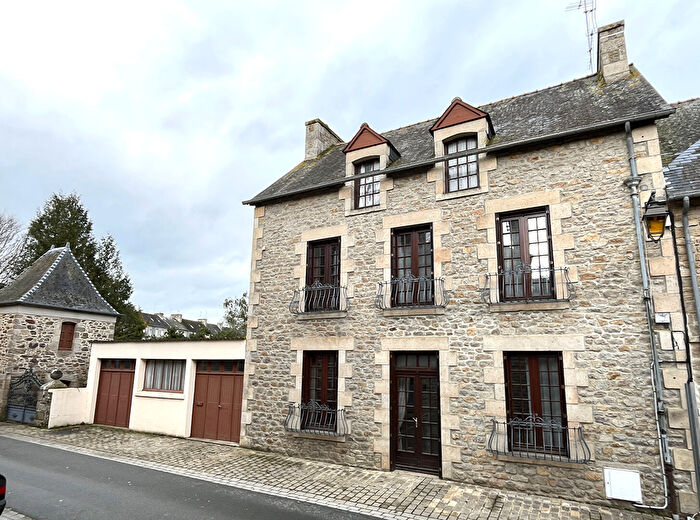 Maison à vendre - Jugon-les-Lacs - 7 pièces - 3 chambres