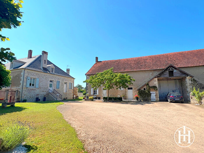 Maison à vendre - Charenton-du-Cher - 9 pièces - 6 chambres
