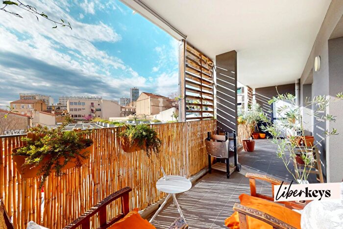 Appartement à vendre - Marseille e , Saint-Mauron - 3 pièces - 2 chambres