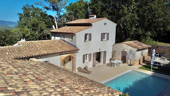 Maison à louer - Le Village, Valbonne - 6 pièces - 5 chambres