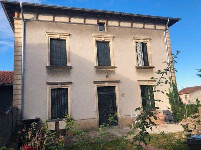 Cremeaux : Appartement 2 pièces à louer