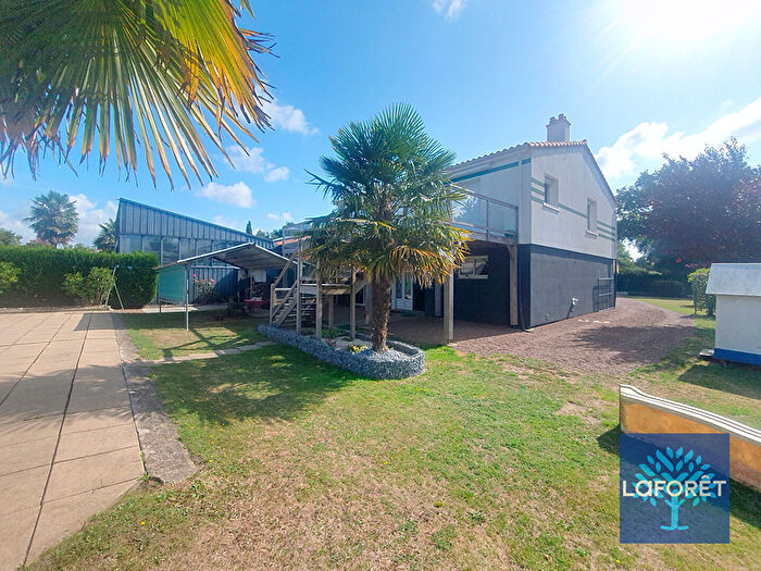 Maison à vendre - La Roche-sur-Yon, Le Bourg sous la Roche - 5 pièces - 3 chambres