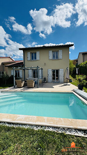 Maison 4 pièces à Pouilly-le-Monial, à vendre