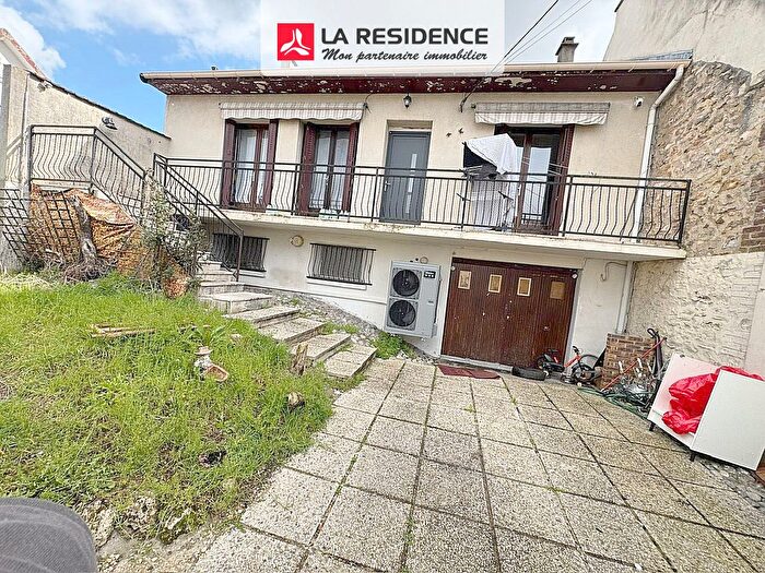 Stains - Maison 5 pièces à vendre