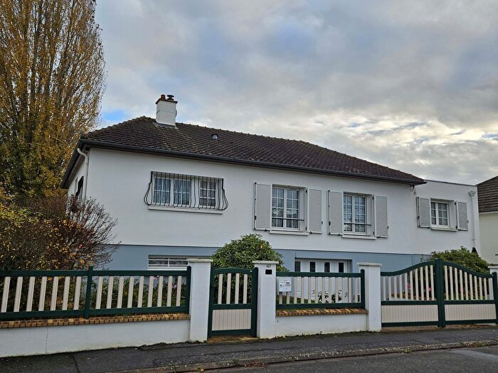 Maison à vendre - Alençon - 6 pièces - 5 chambres