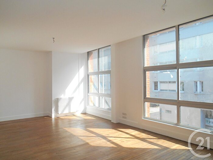 Appartement à louer - Cherbourg-Octeville, Centre-ville - 4 pièces - 3 chambres