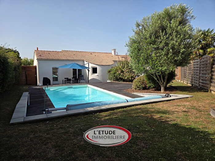 Maison 6 pièces à Sainte-Pazanne, à vendre