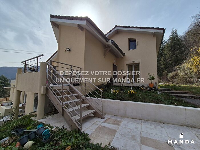 Appartement à louer - Saint-Paul-de-Varces - 5 pièces - 4 chambres