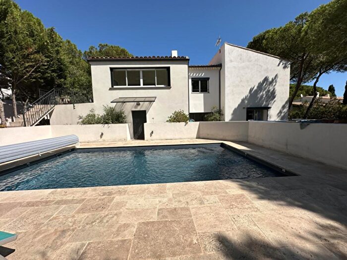 Maison à vendre - Agde - 9 pièces - 4 chambres