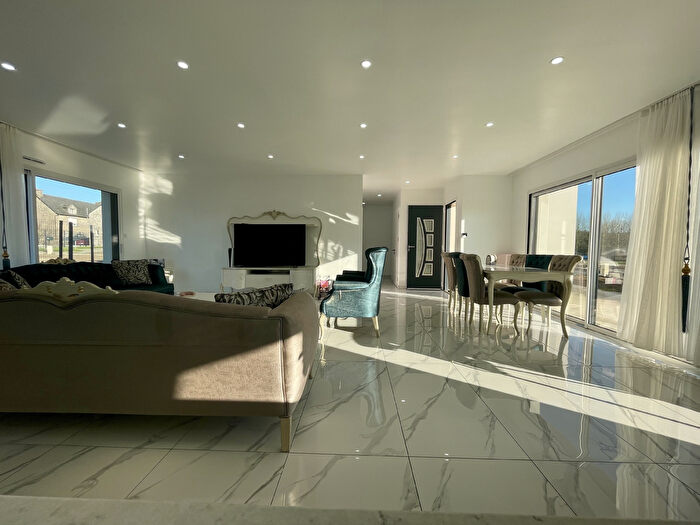 Maison à vendre - Saint-Hélen - 7 pièces - 4 chambres