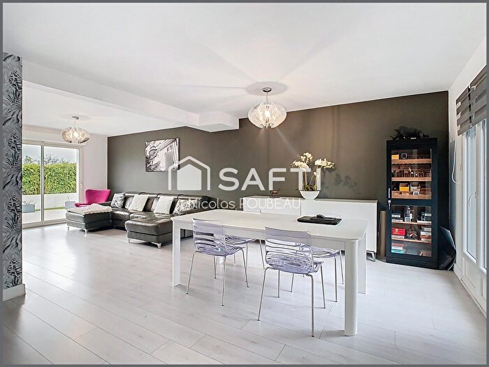 Maison 6 pièces à Veigné, à vendre