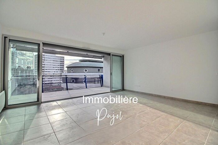 Appartement à louer - Marseille e , Les Chartreux - 3 pièces - 2 chambres