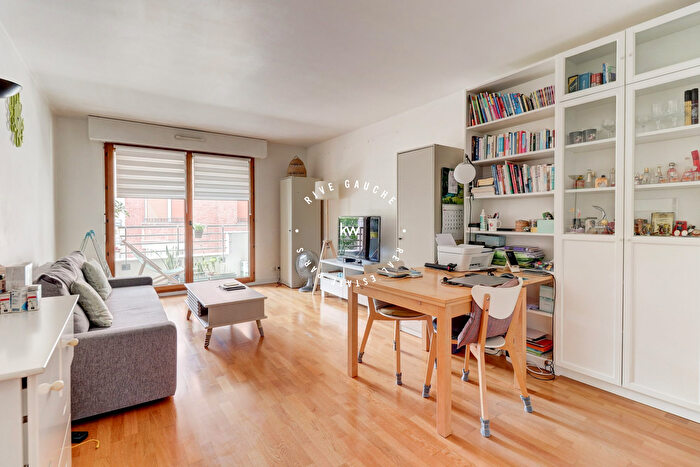 Issy-les-Moulineaux, Les Iles, La Ferme : Appartement 2 pièces à vendre