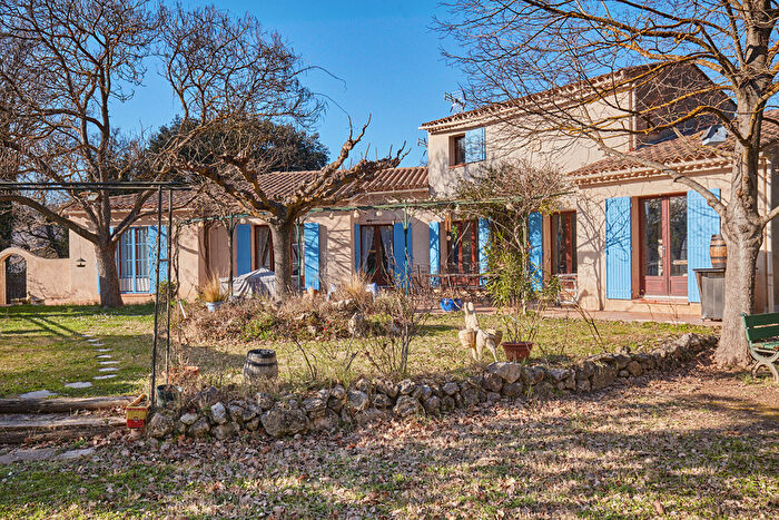 Maison à vendre - Saint-Cannat - 9 pièces - 5 chambres