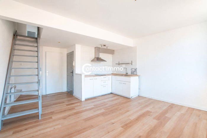 Appartement 3 pièces à Vic-le-Comte, à louer