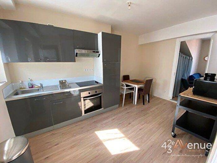 Appartement 2 pièces à louer à Hyper Centre-Vieille Ville, Saint-Étienne