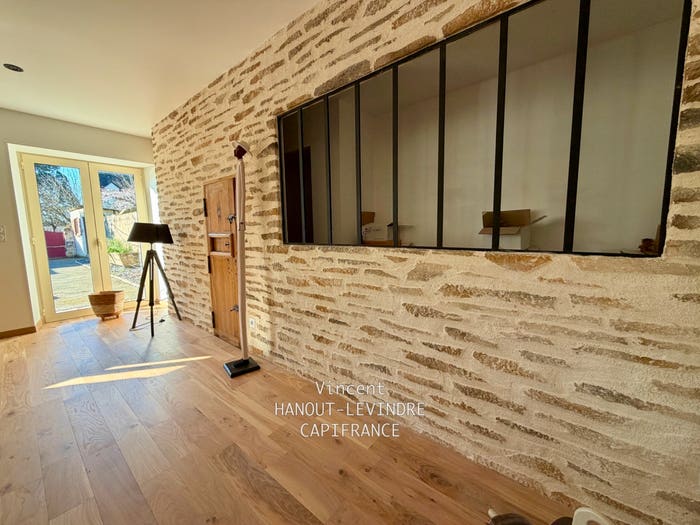 Maison 10 pièces à Tiercé, à vendre