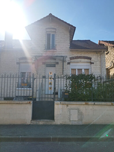Maison à vendre - Mantes-la-Jolie, Centre-ville - 6 pièces - 4 chambres