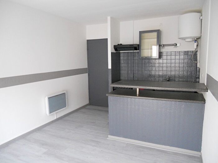 Appartement à vendre - Forbach, Centre-ville - 2 pièces - 1 chambre