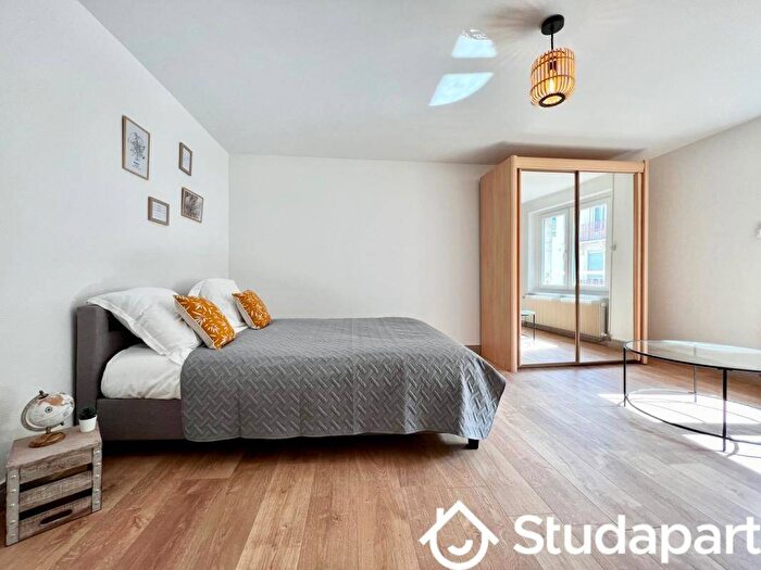 Appartement à louer - Poincaré-Foch-Anatole France, Nancy - 1 pièce - 3 chambres