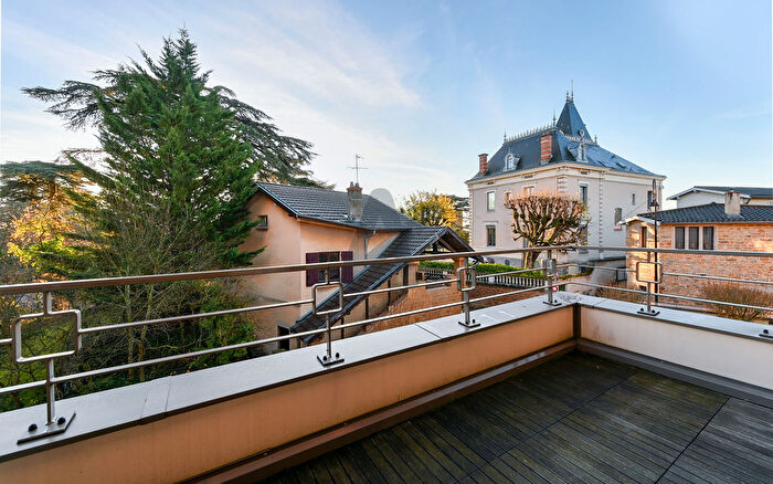 Appartement à vendre - Saint-Cyr-au-Mont-dOr - 4 pièces - 2 chambres