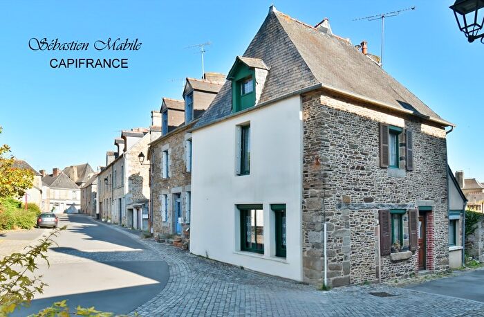 Maison 4 pièces à Bazouges-la-Pérouse, à vendre