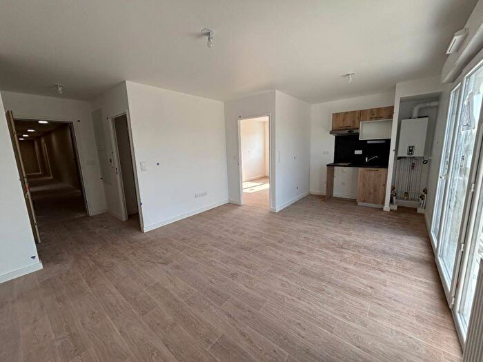 Appartement à louer - Monclar Sud, Avignon - 3 pièces - 2 chambres