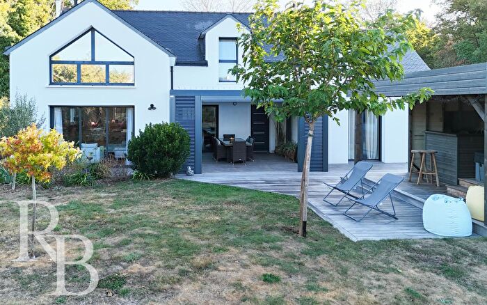 Saint-Armel : Maison 5 pièces à vendre