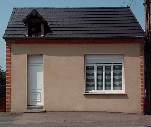 Centre Moderne, Moulins : Appartement 1 pièce à louer
