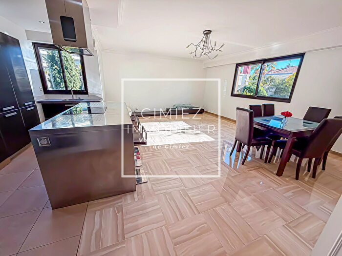 Appartement à vendre - Nice, Cimiez - 4 pièces - 3 chambres