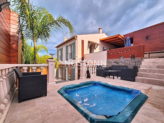 Maison à vendre - Sainte-Maxime, Centre-ville, Pléiades - 5 pièces - 4 chambres