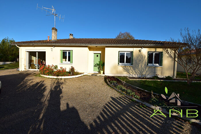 Maison à vendre - Puymoyen - 5 pièces - 4 chambres