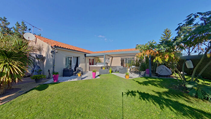 Maison à vendre - Naintré - 5 pièces - 4 chambres