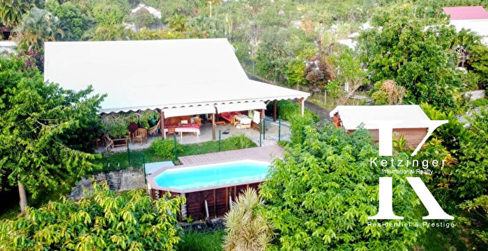 Maison à vendre - Saint-Claude - 5 pièces - 3 chambres