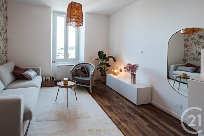 Quartiers Sud-Ouest, La Madeleine - Appartement 1 pièce à louer