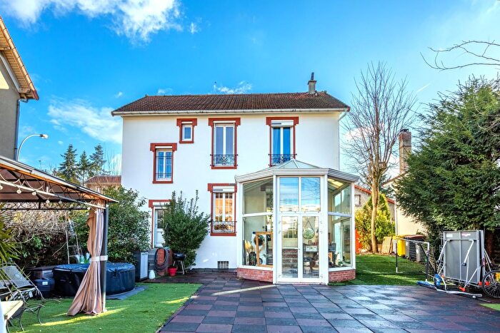 Maison à vendre - Créteil, Val de Brie - 5 pièces - 4 chambres