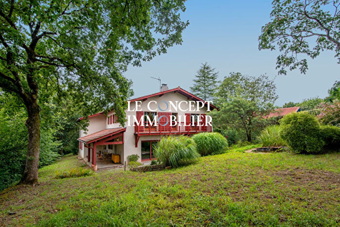 Maison à vendre - Arcangues - 8 pièces - 5 chambres