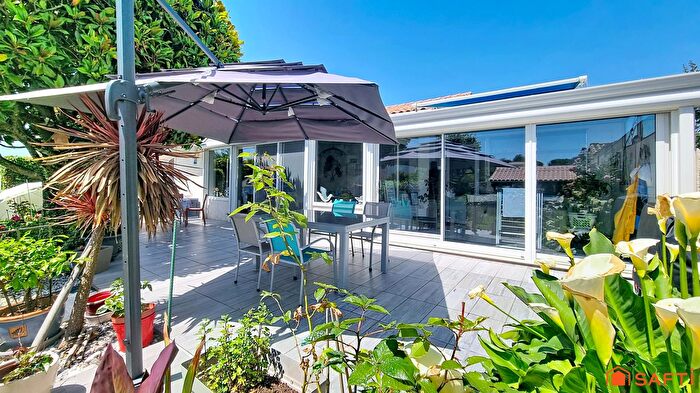 Meschers-sur-Gironde : Maison 8 pièces à vendre