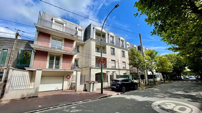 Appartement à vendre - Le Raincy, Côteaux - 3 pièces - 2 chambres