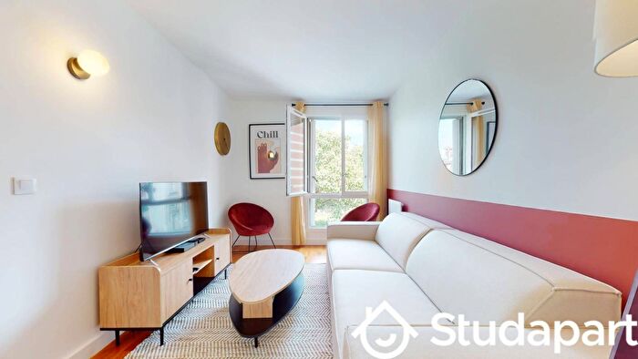 Appartement à louer - Centre Ville-Basilique, Saint-Denis - 1 pièce - 1 chambre