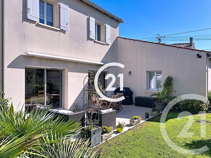 Maison à vendre - Cognac, Champ de Foire - 6 pièces - 5 chambres