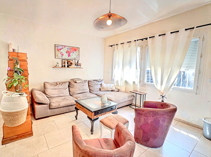 Charleval : Appartement 3 pièces à vendre