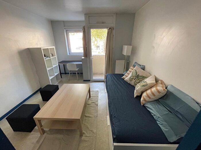 Appartement à louer - Quartiers Ouest, Bourg lEvesque - 1 pièce