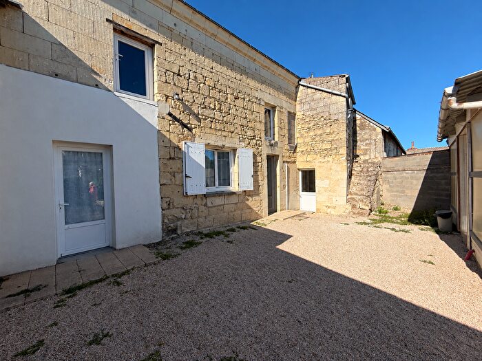 Maison 2 pièces à Saint-Cyr-en-Bourg, à vendre