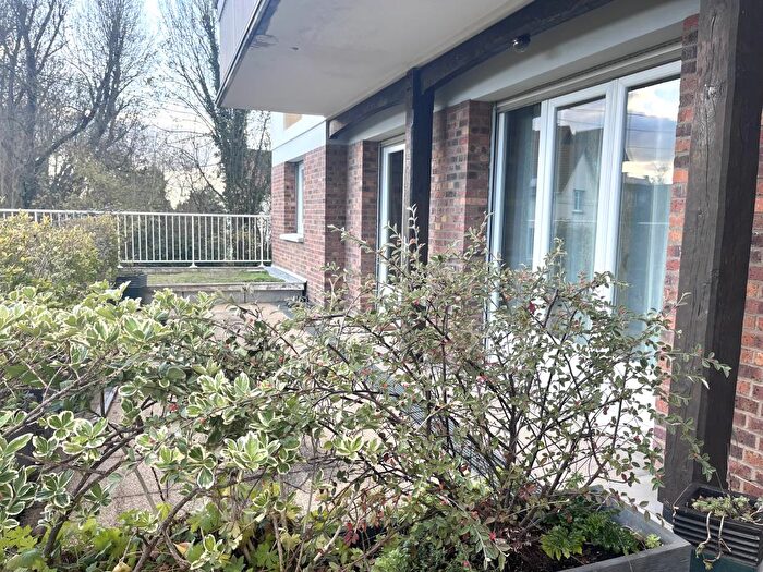 Appartement à vendre - Le Mesnil-Esnard - 5 pièces - 3 chambres