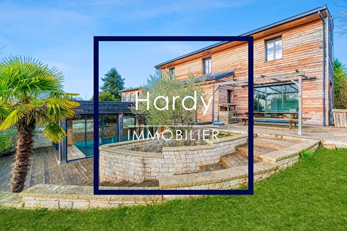 Maison à vendre - Osny - 9 pièces - 6 chambres