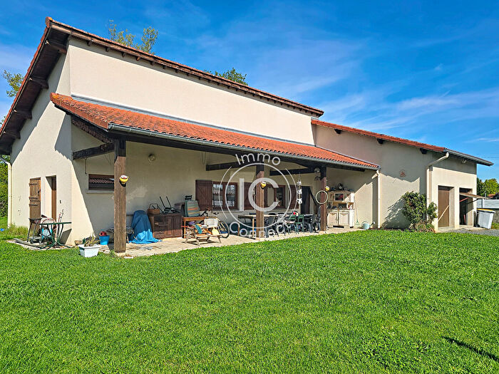 Maison à vendre - Boisset-lès-Montrond - 2 pièces - 1 chambre